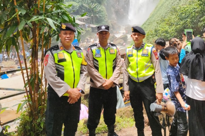 Destinasi Wisata Air Terjun Bedegung Dijaga Ketat Aparat | Link Sumsel Destinasi Wisata Air Terjun Bedegung Dijaga Ketat Aparat | Link Sumsel